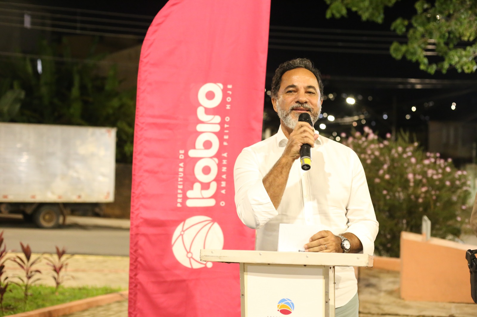 Moradores do Cônego Guilhermino comemoram reforma da Praça Irmã Maria ...